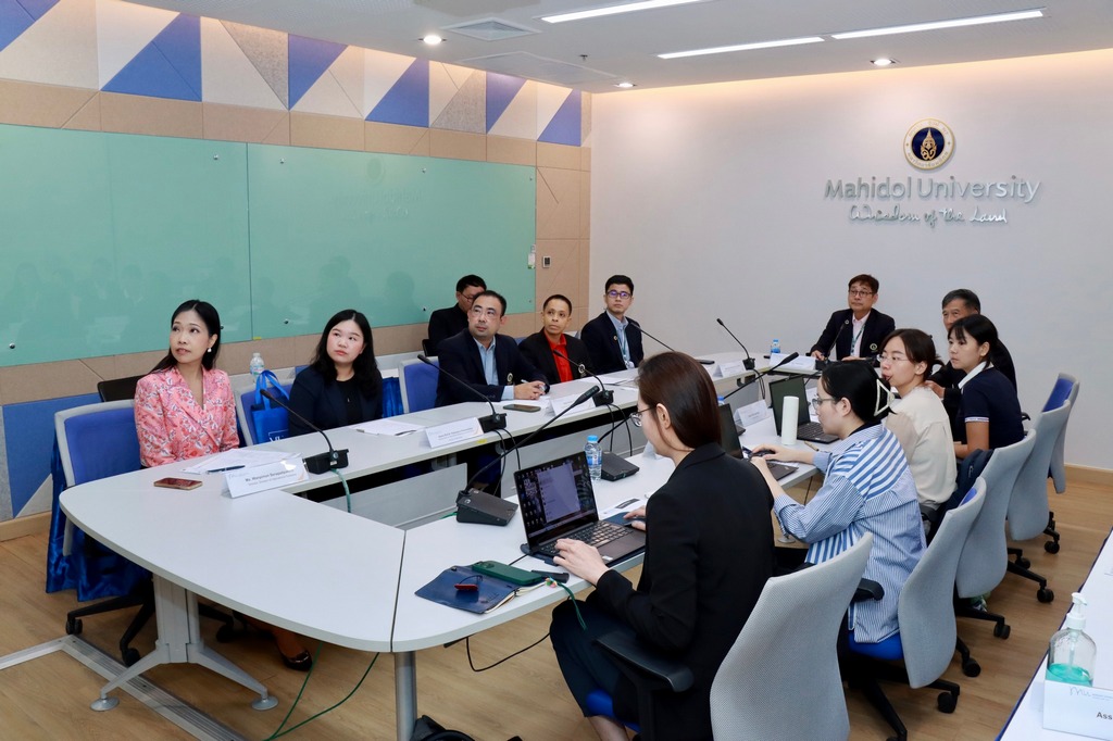 Executives of the Faculty of Engineering welcomed executives and staff from Tsinghua Shenzhen ...